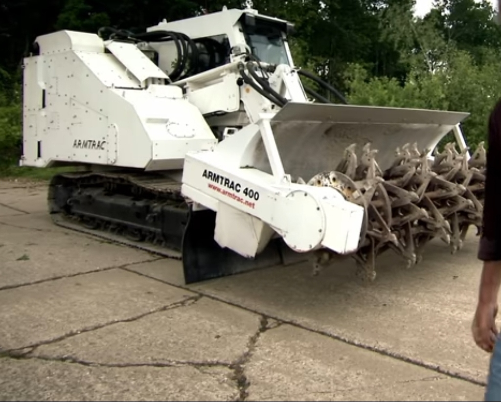 Armtrac 400 - CC2 Vehicle Suggestions - Car Crushers Forum