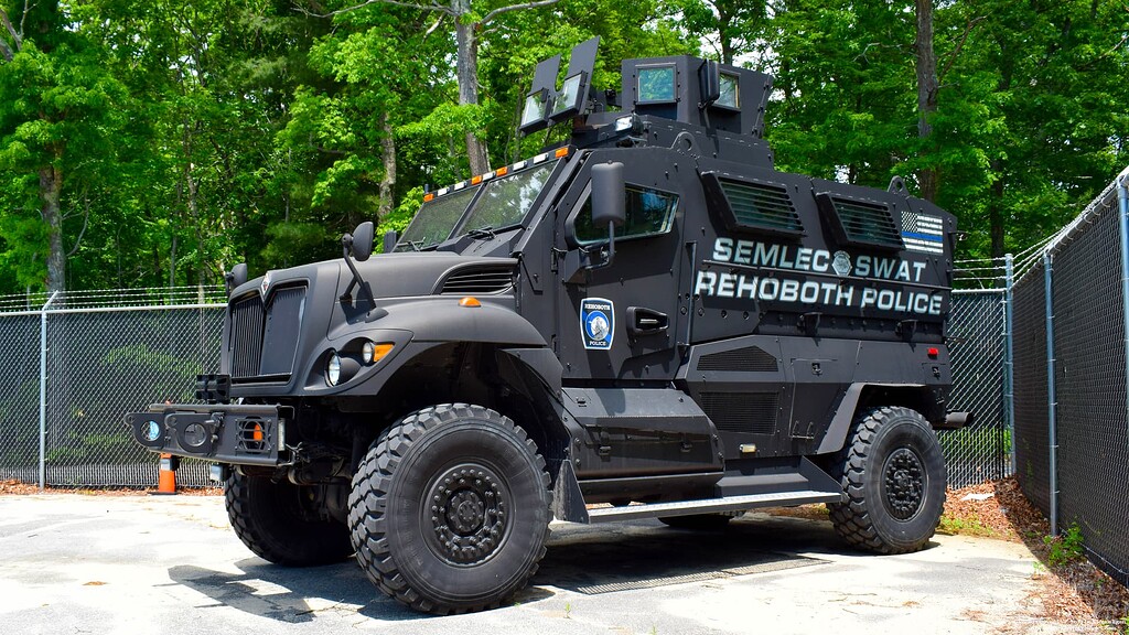 International MaxxPro(Police) - CC2 Vehicle Suggestions - Car Crushers ...
