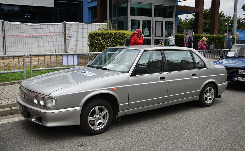 Tatra 700 Sedan (1996 - 1999) - CC2 Vehicle Suggestions - Car Crushers ...