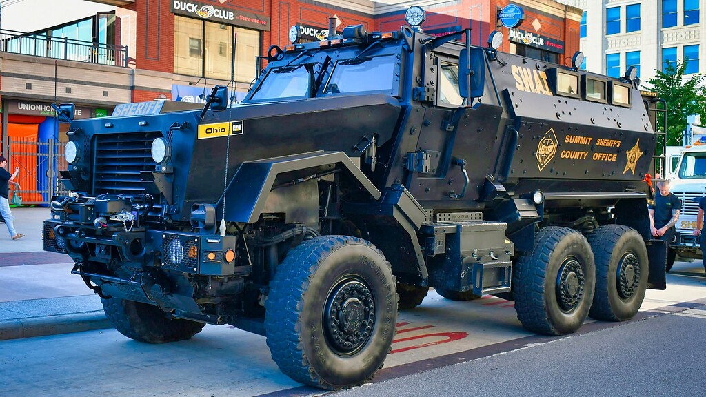 BAE Caiman 6X6 MRAP(Police) - CC2 Vehicle Suggestions - Car Crushers Forum
