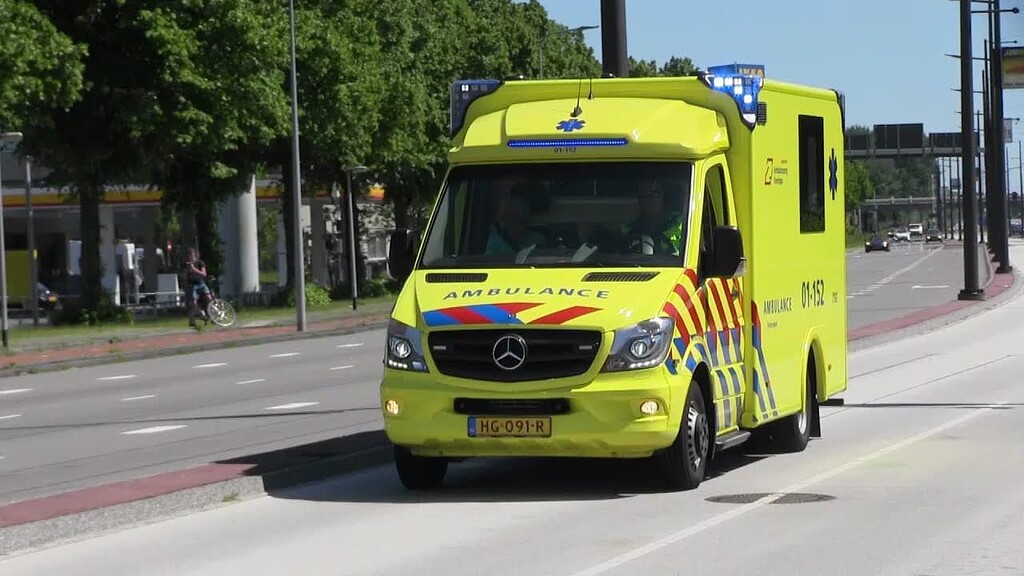 Mercedes-Benz V-Class Ambulance - CC2 Vehicle Suggestions - Car ...