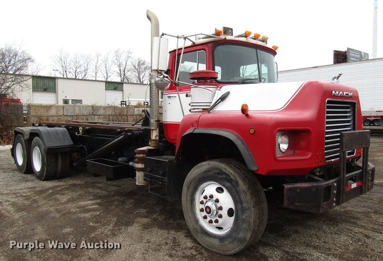 Mack DM-600 Semi Tractor - CC2 Vehicle Suggestions - Car Crushers Forum