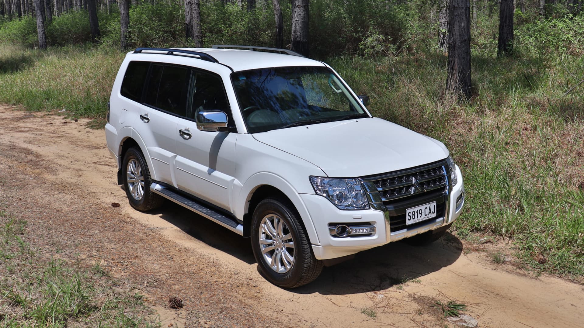 🇯🇵 2019 Mitsubishi Pajero Wagon Gen 3 - CC2 Vehicle Suggestions - Car ...