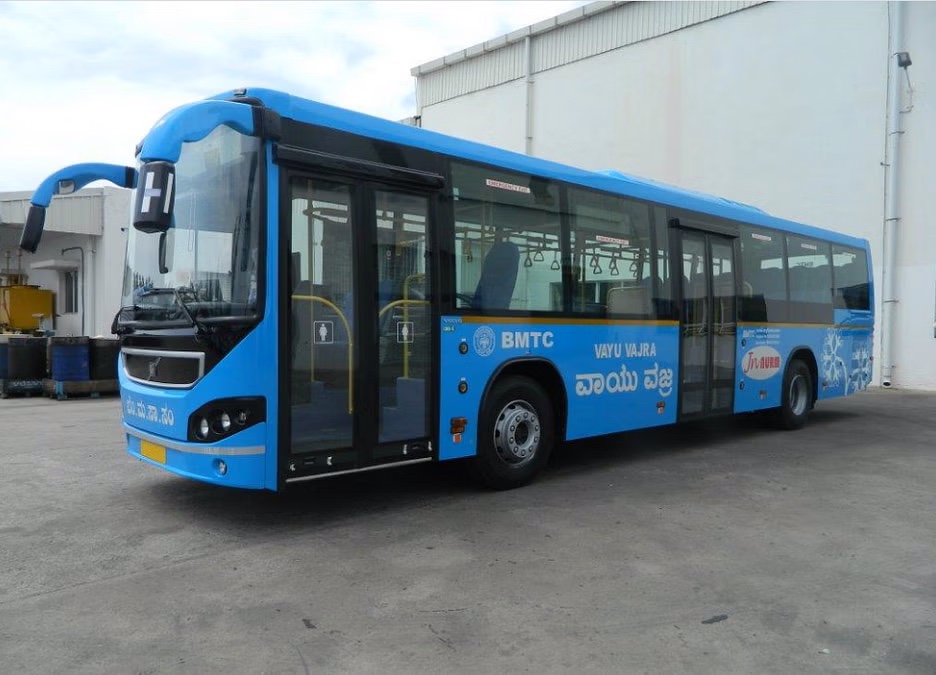 Vayu Vajra (Volvo S400) - CC2 Vehicle Suggestions - Car Crushers Forum